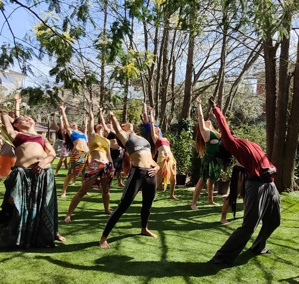 Clase de danza africana. – Rous Baltrons